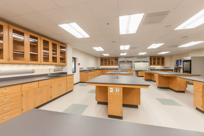 MDC Building 3000 & Science Lab | Thornton Construction