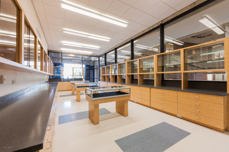 MDC Building 3000 & Science Lab | Thornton Construction