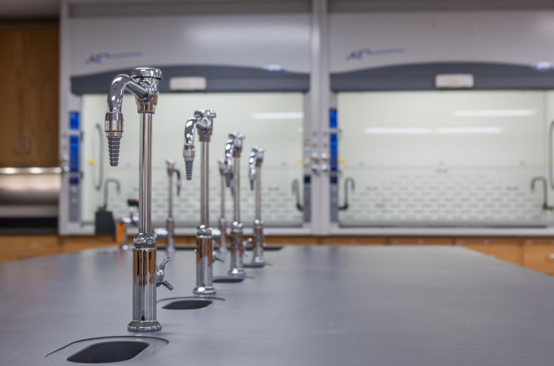 MDC Building 3000 & Science Lab | Thornton Construction